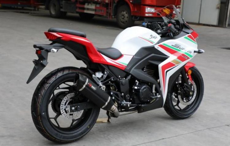 Motor Ninja 250 digabung dengan Yamaha R25? Begini penampakannya