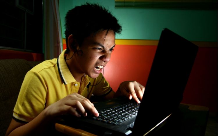 Ini 5 tips membeli laptop gaming buat gamer pemula