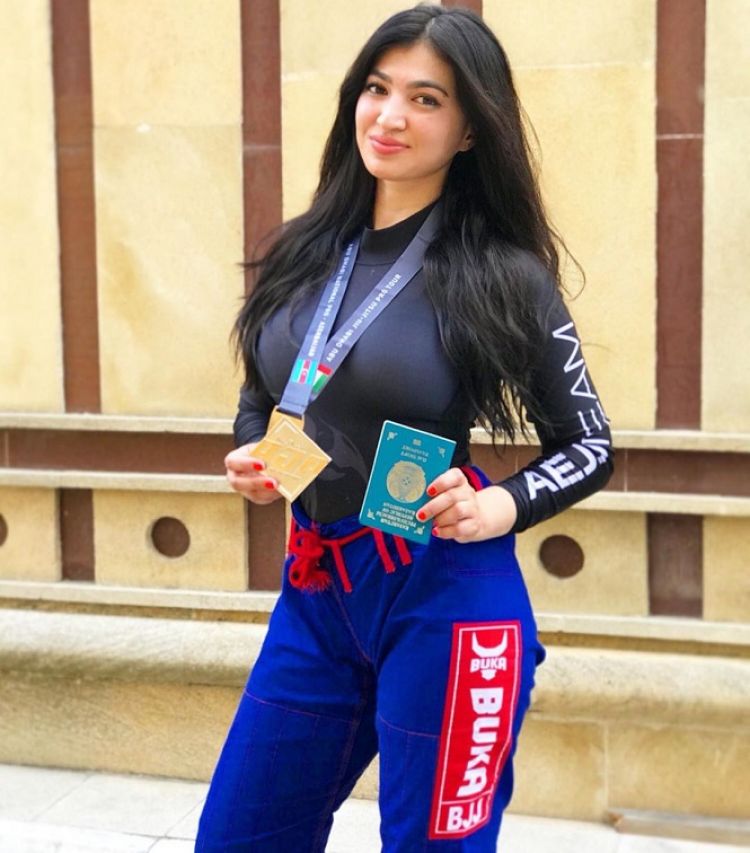 5 Potret Gulzhan Nakipova, atlet yang disebut mirip dengan Raline Shah