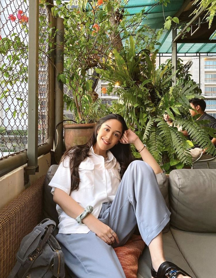 5 Gaya fashion ala selebgram Athena Thalia yang bisa jadi inspirasi