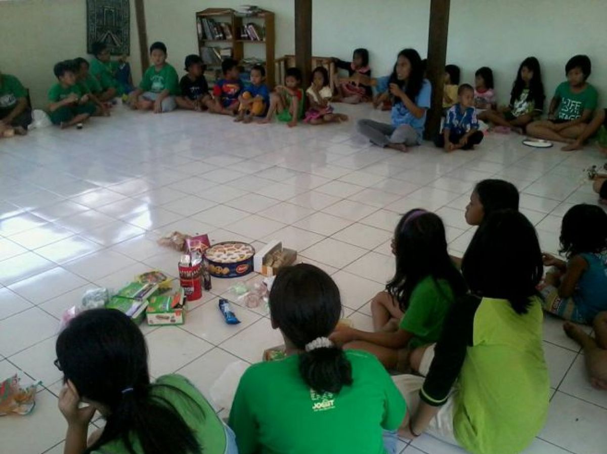 This school in Yogyakarta accepts waste to pay for tuition