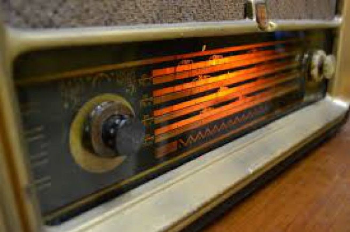 Hunting for vintage radios in the era of digital technology