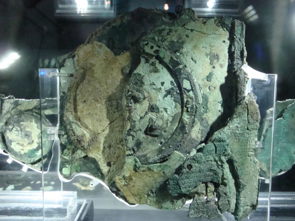 Greek’s ancient computer might be able to reveal stunning secrets