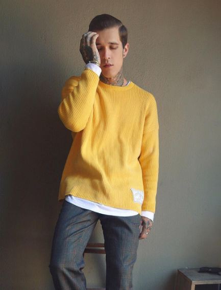 Punya tato sekujur badan, model ini jadi rebutan desainer kelas dunia