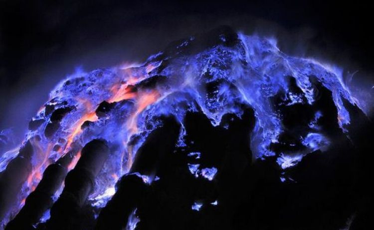 6 Wisata api abadi di Indonesia ini wajib banget kamu kunjungi