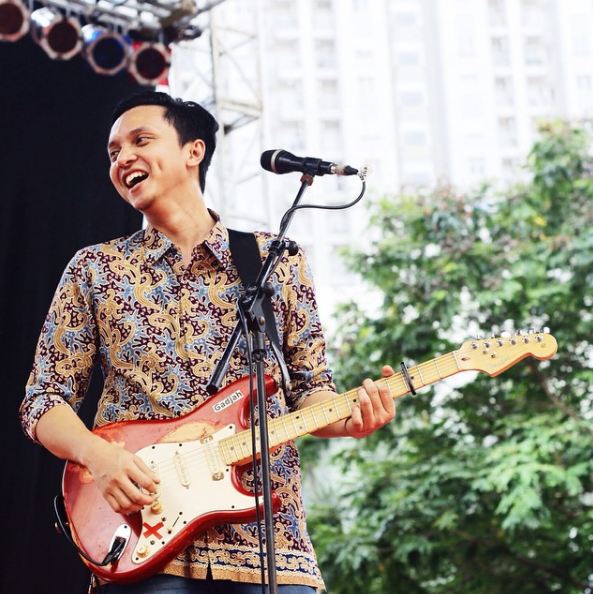 5 Bukti Iga Massardi musisi yang berani melawan arus