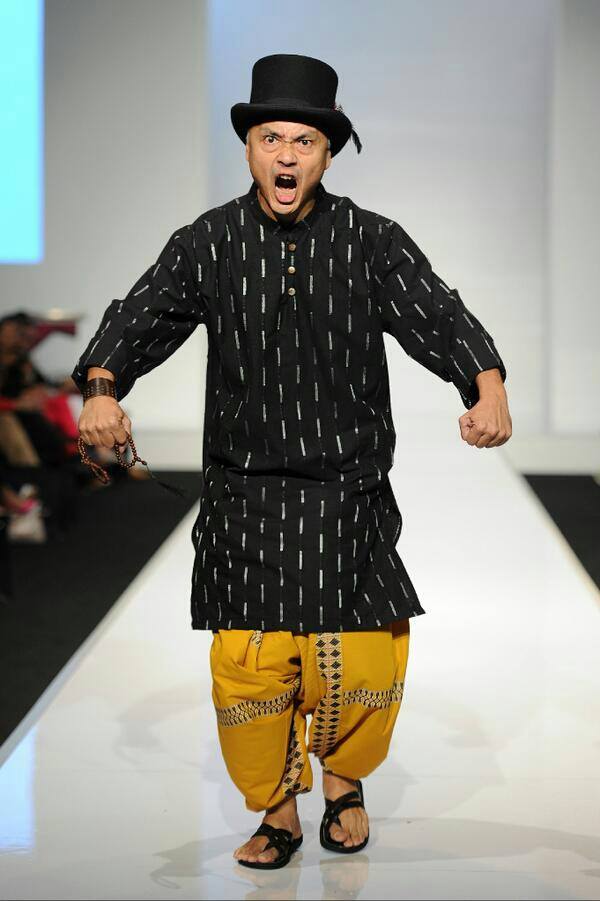 12 Foto keseharian Chew Kin Wah 'Cek Toko Sebelah', selucu di fil