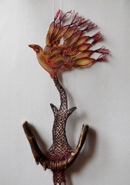 15 Karya seni gabungan hasil rajut dan kayu ini dijamin bikin mel