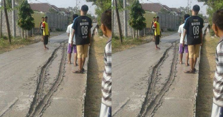 Jejak di jalan cor basah ini bikin bingung siapa sebenarnya yang lewat