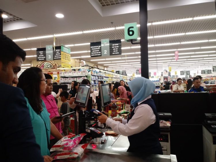 Pertama kali dibuka, toko retail ini beri diskon hingga 50 persen