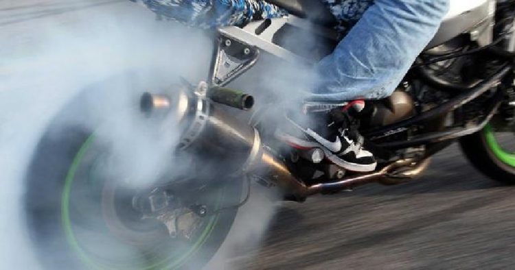 Di balik nyali besar pembalap drag race liar, begini pengakuannya