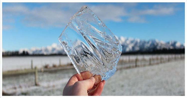 Benarkah suhu tinggi bikin air lebih cepat membeku? Ini penjelasannya