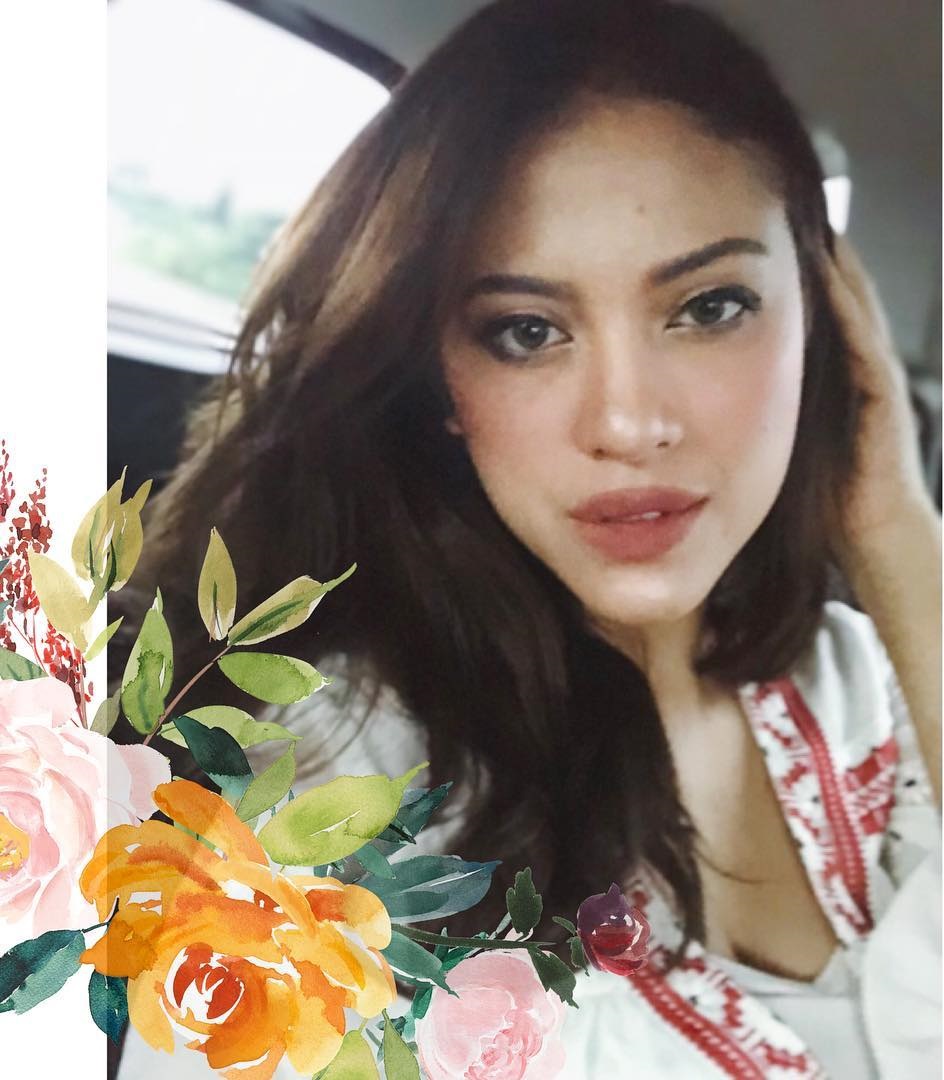 10 Pesona Cynthia Riza, istri Giring Ganesha yang cantiknya keban