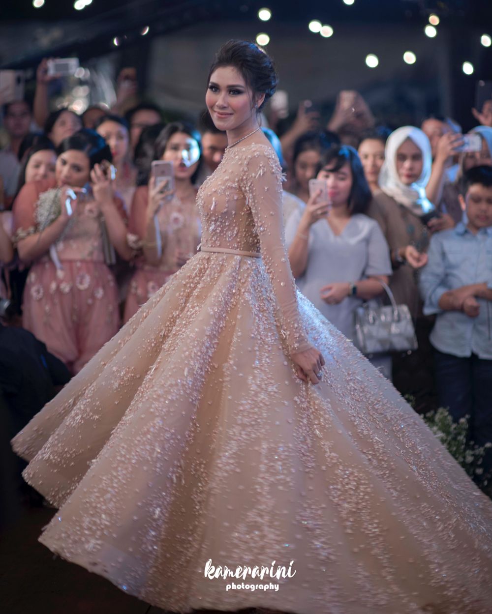 10 Potret Syahnaz & Jeje dansa di wedding night, hangat d