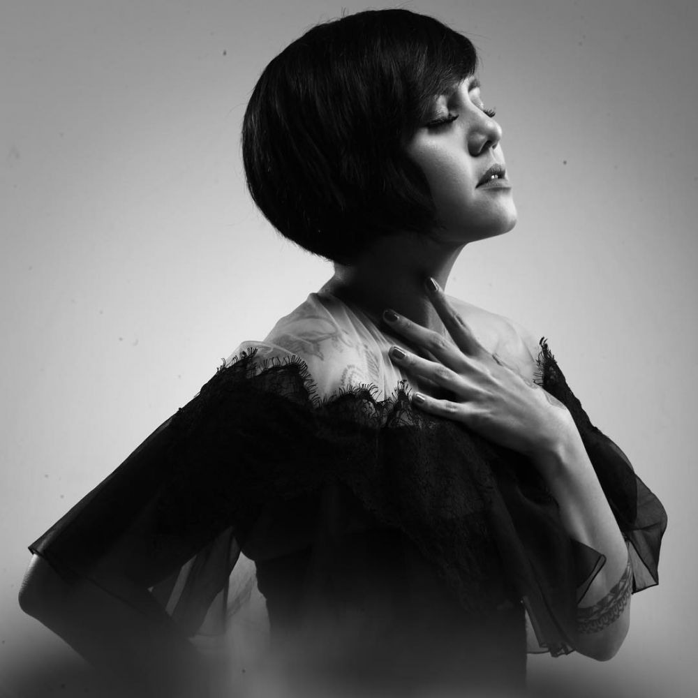 10 Pesona Cinta Ramlan, adik Olla Ramlan yang juga seorang penyan