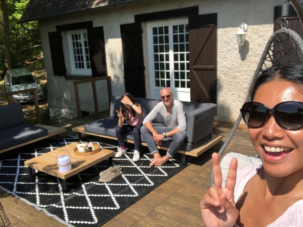 Kerap disembunyikan, begini 7 potret cantiknya putri Anggun C Sas