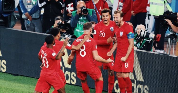 9 pesona Ruby Mae, pacar Delle Ali yang seksinya nggak ketulungan