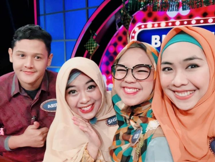 Adik Oki Setiana Dewi melahirkan bayi laki-laki, begini potretnya