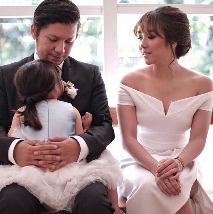 10 Foto kebersamaan Gisel & Gading momong Gempi, harmonis