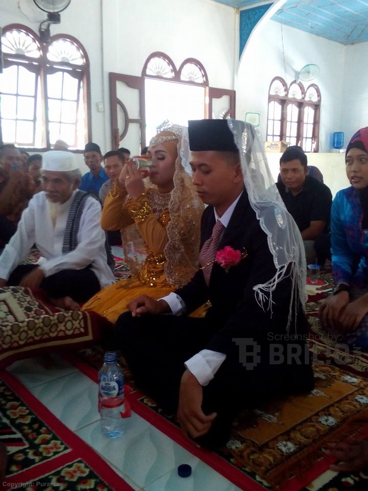 9 Mahar ini bukti menikah tak harus mahal, ada sandal jepit