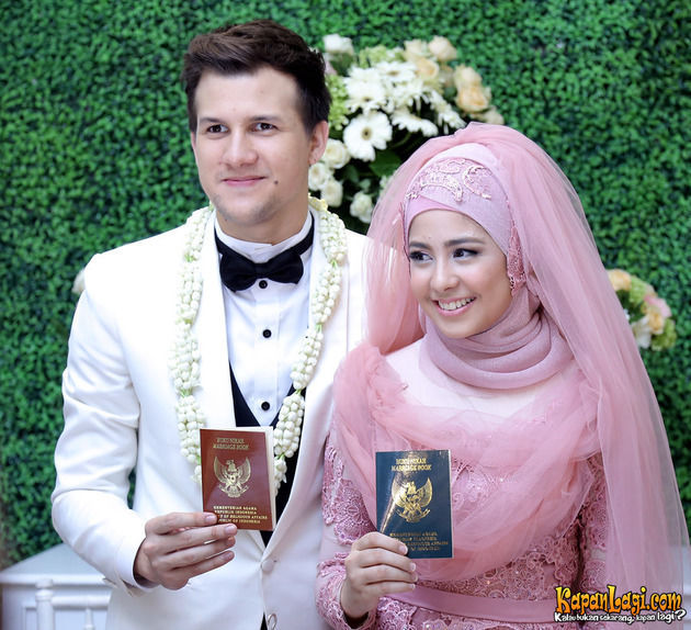 9 Mahar ini bukti menikah tak harus mahal, ada sandal jepit