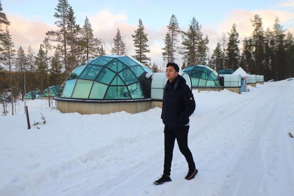 10 Potret Tengku Ryan, calon suami Ariska Putri yang tampan