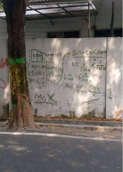 12 Coretan di tembok ini kocaknya nggak ketulungan