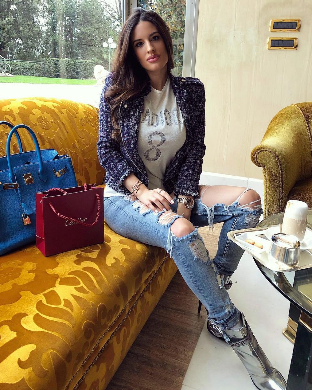 10 Potret istri Felipe Caicedo, model cantik sering pamer kemewah