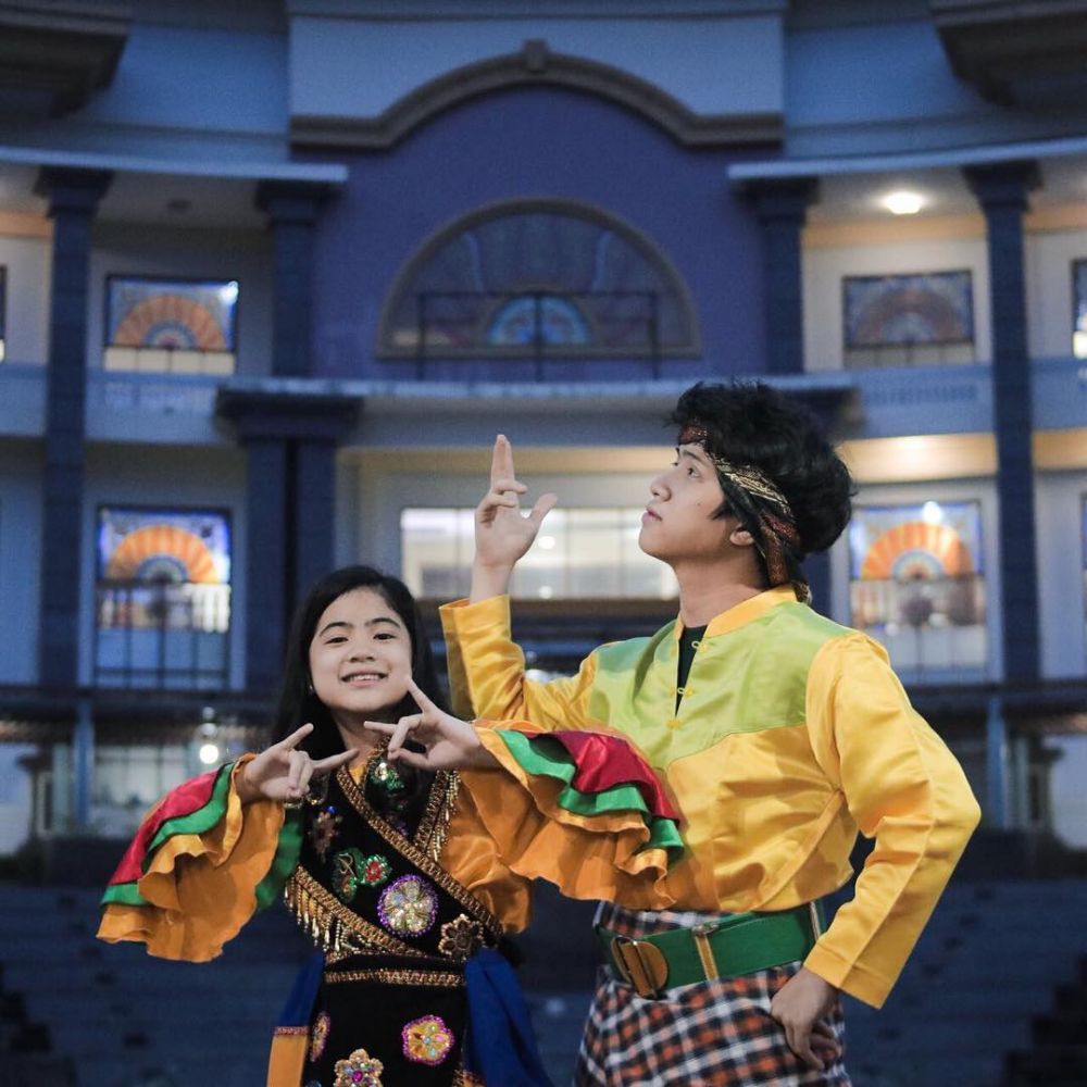 10 Potret kompak Ranz Kyle & Niana, kakak-adik dancer top