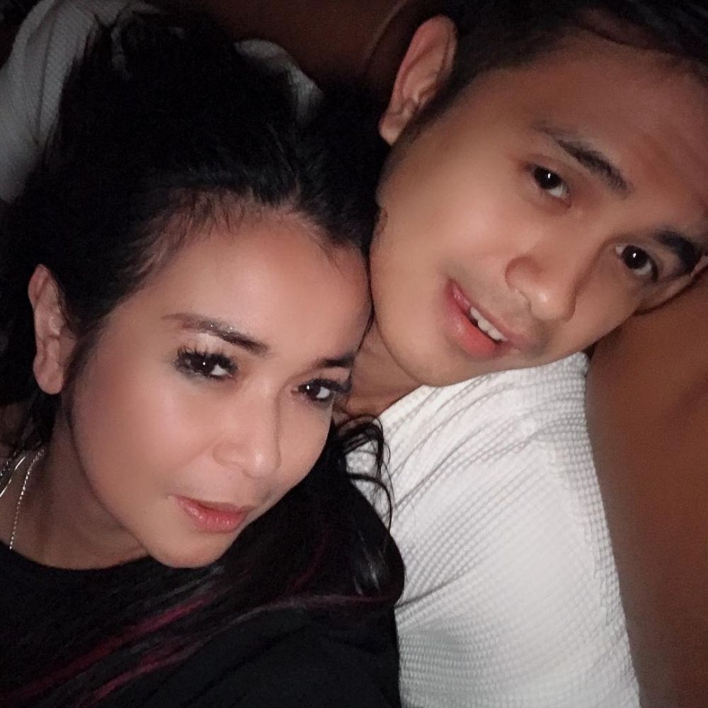 11 Potret kebersamaan Ajun Perwira & kekasih, terpaut usi