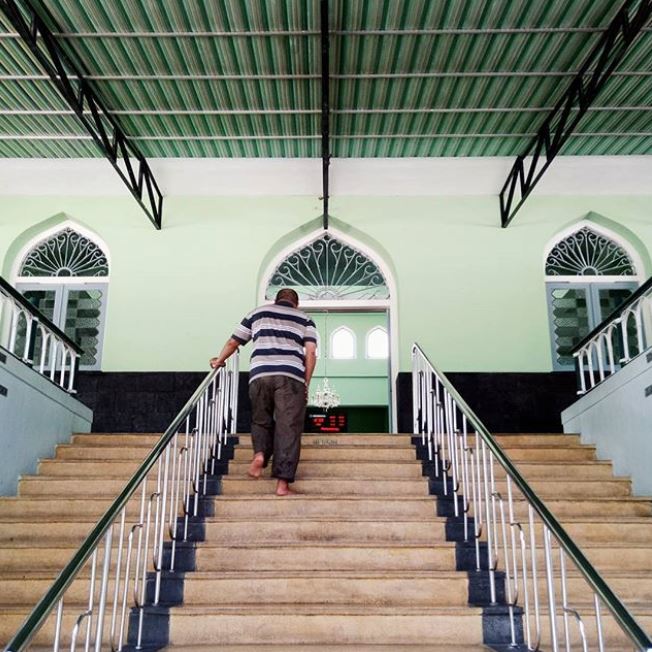 7 Masjid di Jogja dengan gaya arsitektur unik, ada mirip candi