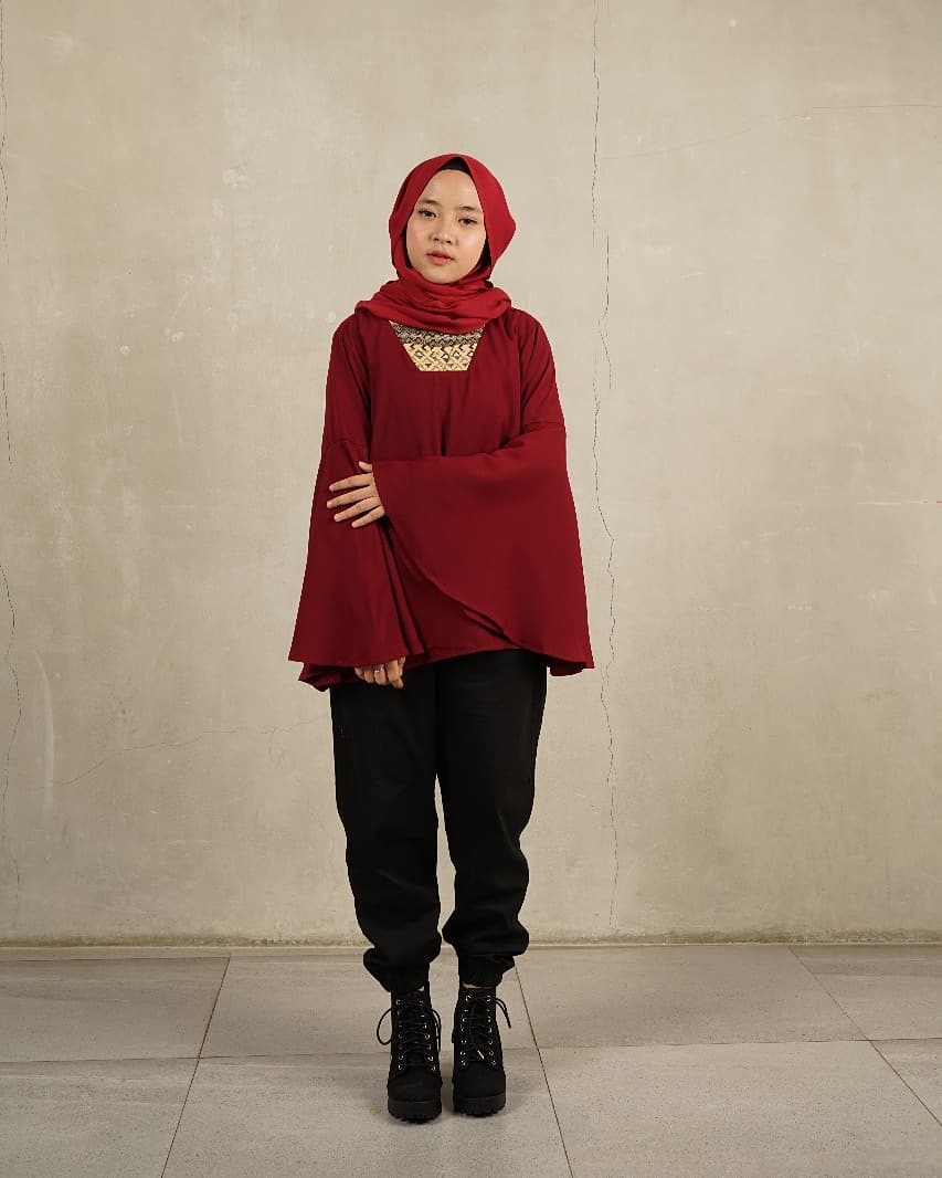 10 Inspirasi gaya kasual Nissa Sabyan, bikin hari Lebaran makin a