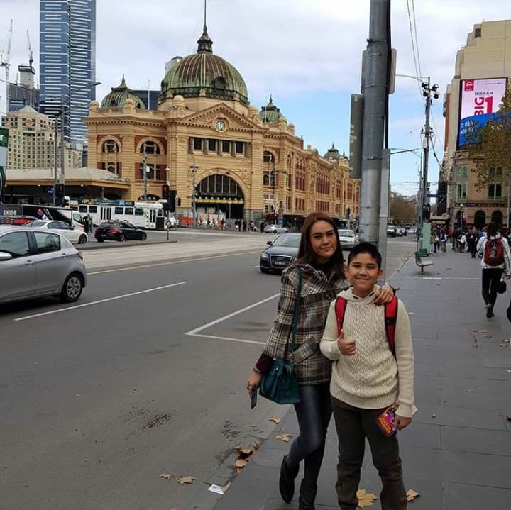 9 Potret Manuel Mekel, putra Once yang beranjak remaja