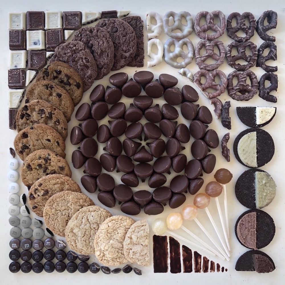 20 Karya seni geometri menyusun makanan ini presisi banget