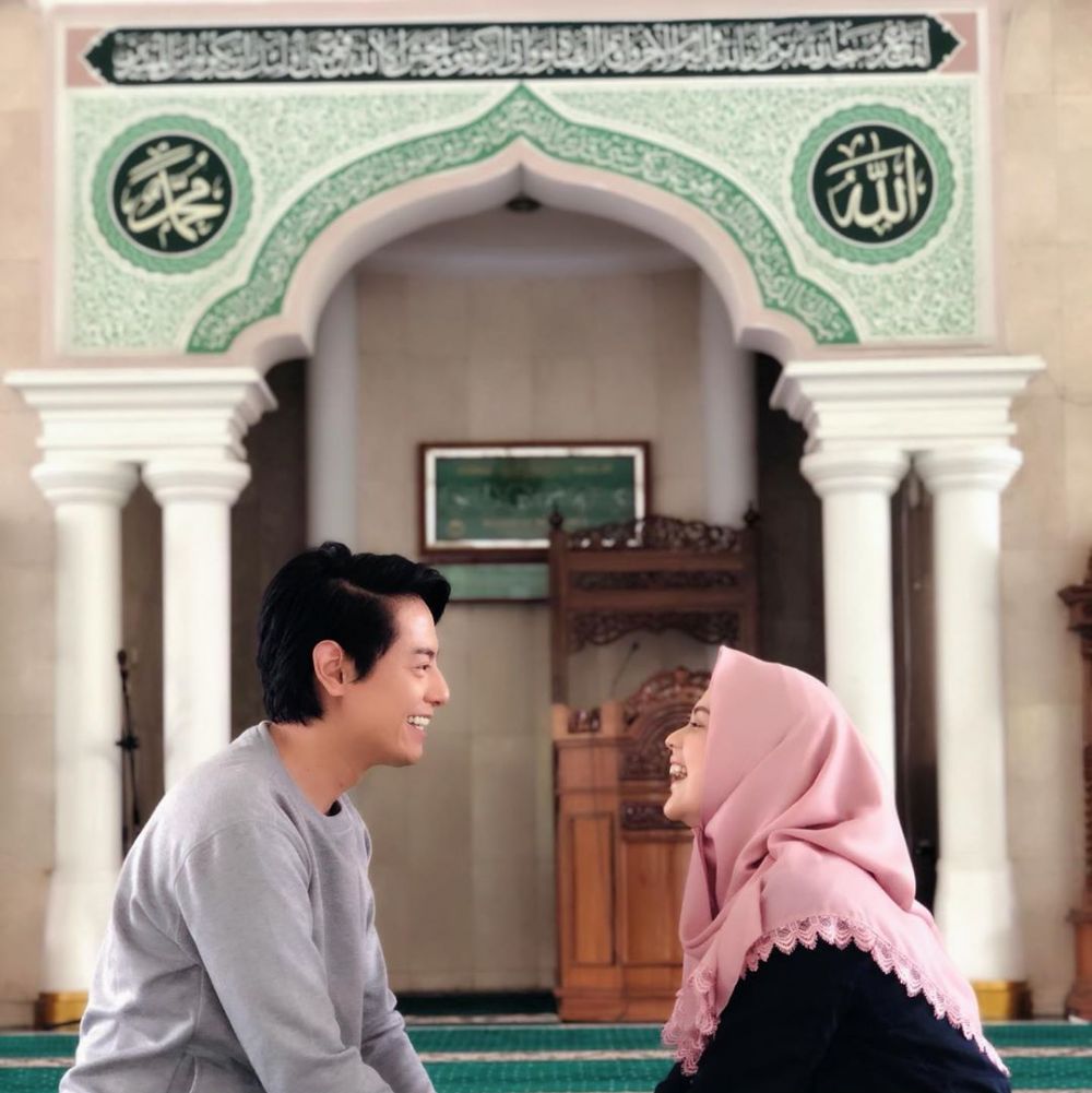 7 Fakta perjalanan cinta penuh liku Roger Danuarta & Cut 7 Fakta perjalanan cinta penuh liku Roger Danuarta & Cut