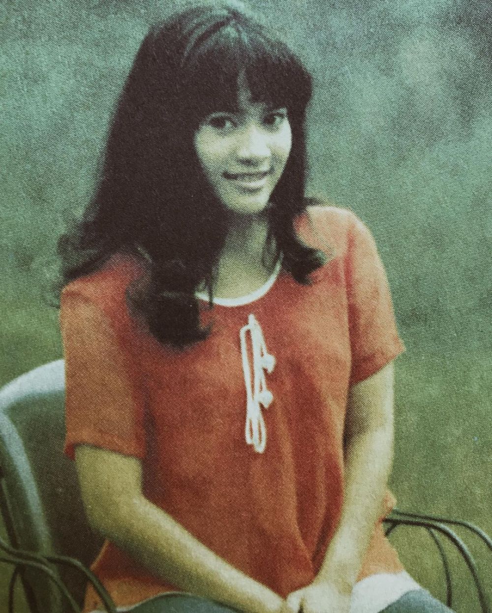 10 Potret Ikke Nurjanah saat awal karier, curi perhatian