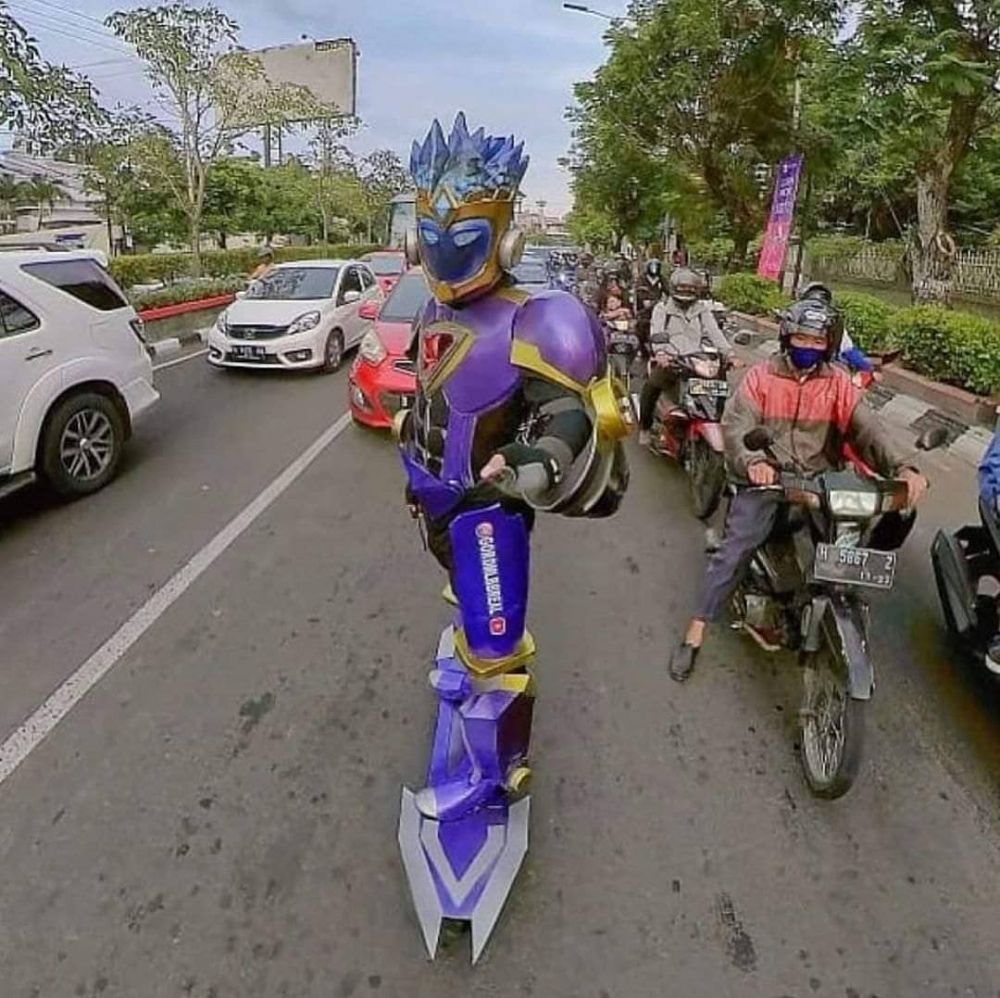 11 Momen lucu jadi yang paling beda, penampakannya kocak