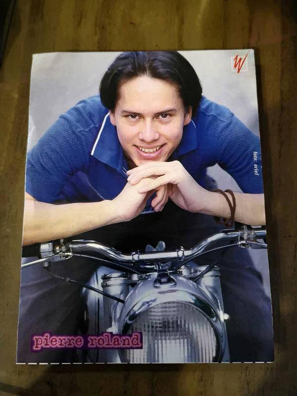 9 Potret lawas Pierre Roland 'Gerhana' jadi model majalah, ikonik