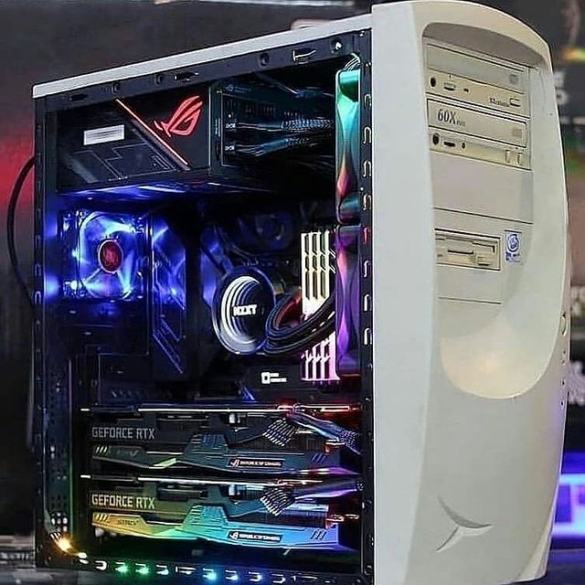 11 Potret lucu komputer kencang dirakit pada casing jadul, bikin heran ...