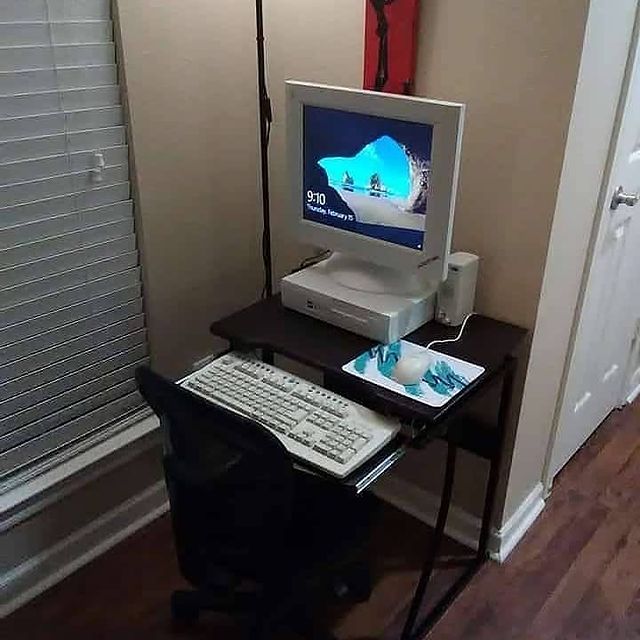 11 Potret lucu komputer kencang dirakit pada casing jadul, bikin heran ...