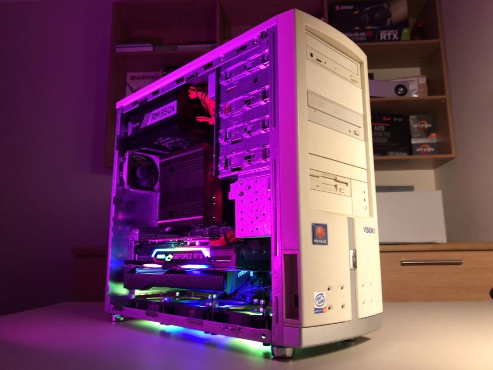 11 Potret lucu komputer kencang dirakit pada casing jadul, bikin heran ...