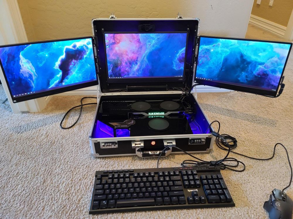 11 Potret unik modifikasi pada monitor gadget, jadinya lebih canggih ...