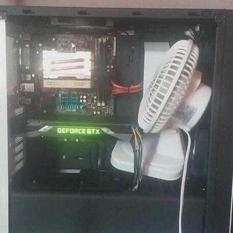 11 Ide kreatif jadikan kipas angin untuk pendingin PC, anti overheat ...