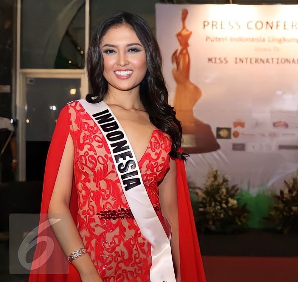 9 Potret terkini Chintya Fabyola Puteri Indonesia 2015, makin stu