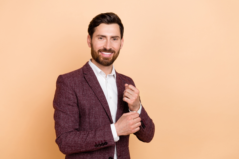 5 Cara pose foto profesional buat Linkedin, auto ramai tawaran&am