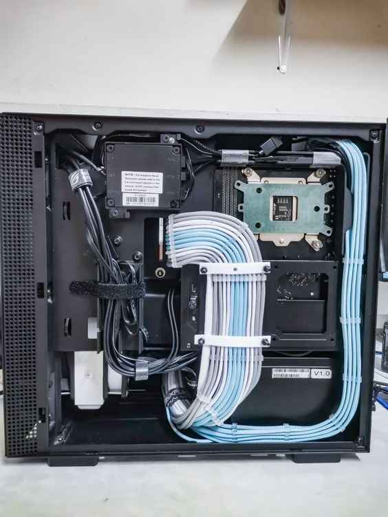 11 Ide kreatif atur kabel komputer agar terlihat rapi, enak dipandang ...