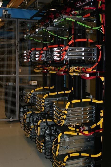 11 Ide kreatif atur kabel komputer agar terlihat rapi, enak dipandang ...