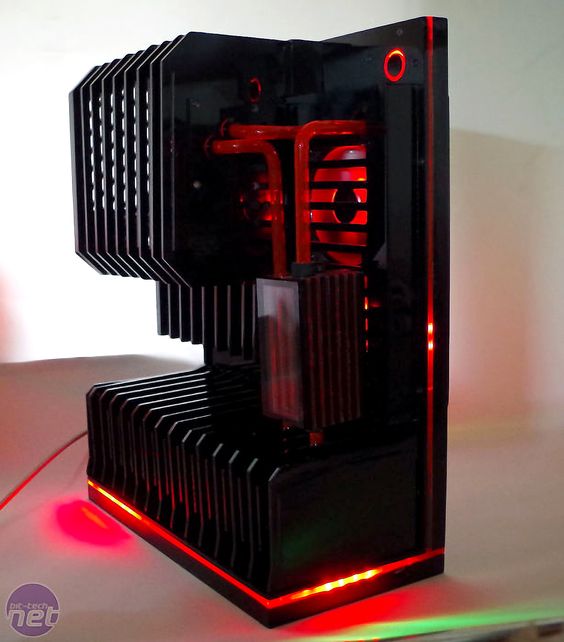 11 Hasil modifikasi casing PC dengan bentuk asimetris, estetik & unik ...