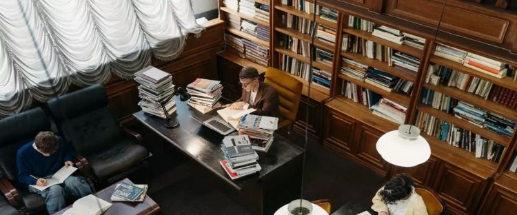 25 Contoh kata rujukan lengkap dengan pengertian, jenis, dan fungsinya