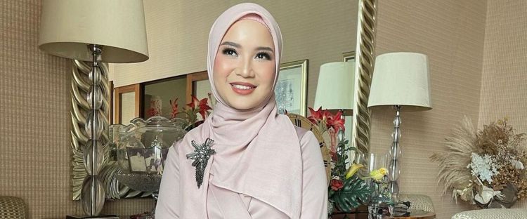 Kerap tampil glowing dan cerah, simak 5 skincare rutin ala Chacha ...